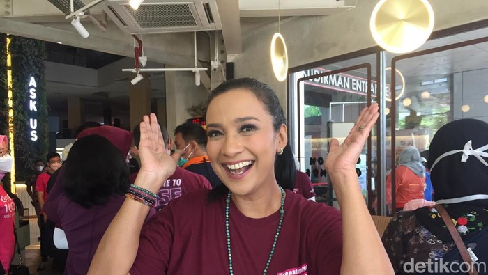 5 Potret Bugar Shahnaz Haque, Sempat Berjuang Lawan Kanker Ovarium