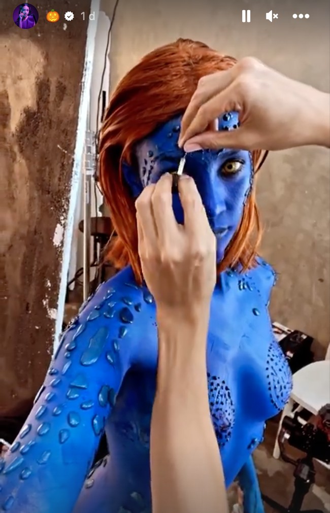 8 Gaya Anya Geraldine Cosplay Halloween, Terbaru Jadi Mystique & Mermaid