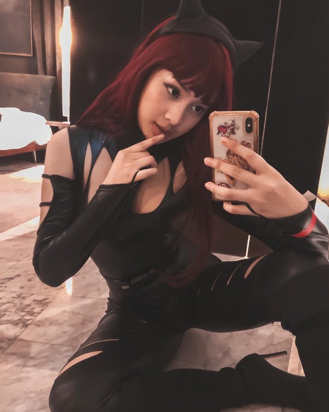 8 Gaya Anya Geraldine Cosplay Halloween, Terbaru Jadi Mystique & Mermaid