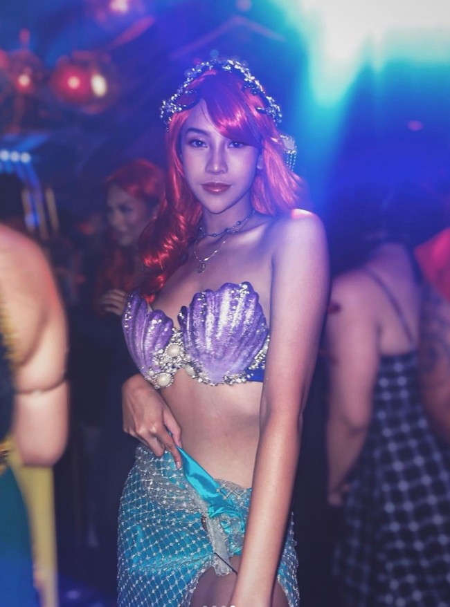 8 Gaya Anya Geraldine Cosplay Halloween, Terbaru Jadi Mystique & Mermaid