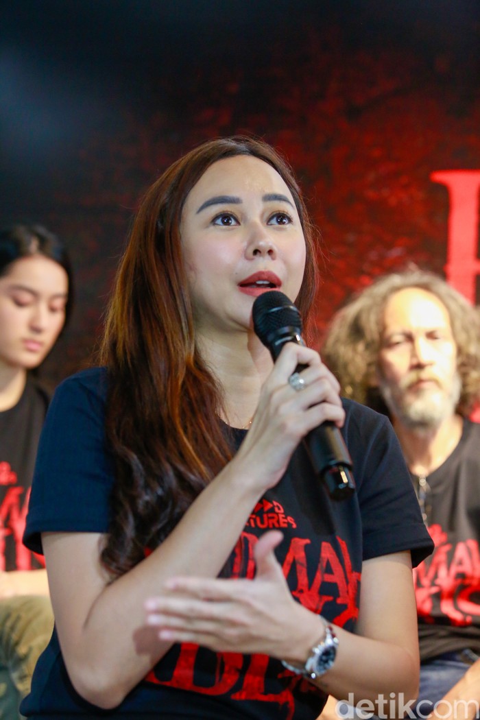 Lirikan Aura Kasih yang Bikin Luluh Lirikan Aura Kasih yang Bikin Luluh
