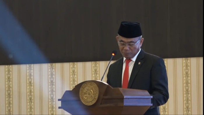 Menko PMK Muhadjir Effendy Sebut Ada 4 Isu Pendidikan, Apa Saja? Menko PMK Muhadjir Effendy Sebut Ada 4 Isu Pendidikan, Apa Saja?