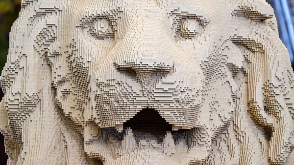 Wow! Patung Singa Ini Terbuat dari 850 Ribu Keping LEGO