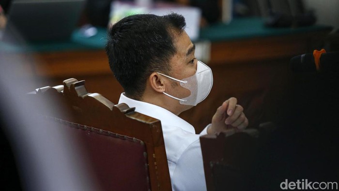 AKBP Arif Sebut Diperintah Kombes Agus Beli Peti Yosua Rp 10 Juta AKBP Arif Sebut Diperintah Kombes Agus Beli Peti Yosua Rp 10 Juta