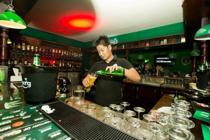 Terletak di Kaki Gunung Everest, Ini Salah Satu Bar Tertinggi di Dunia