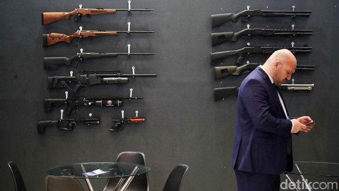 Deretan Senapan hingga Baju Perang di Indo Defence 2022