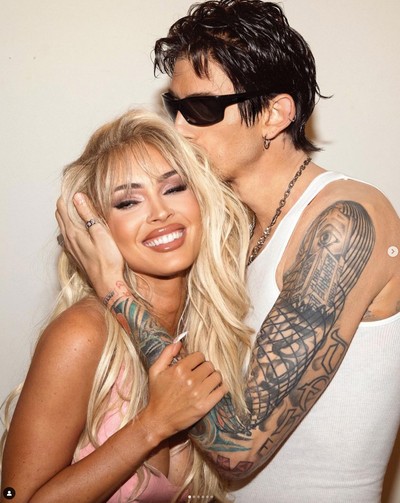 Megan Fox Hapus Akun Instagram, Diduga Putus Diselingkuhi Machine Gun Kelly