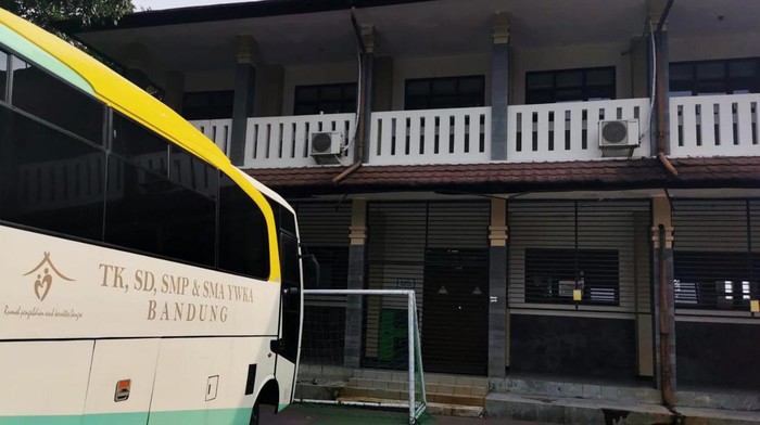 Penampakan Sekolah di Bandung yang Diminta KAI Tak Digusur Dulu