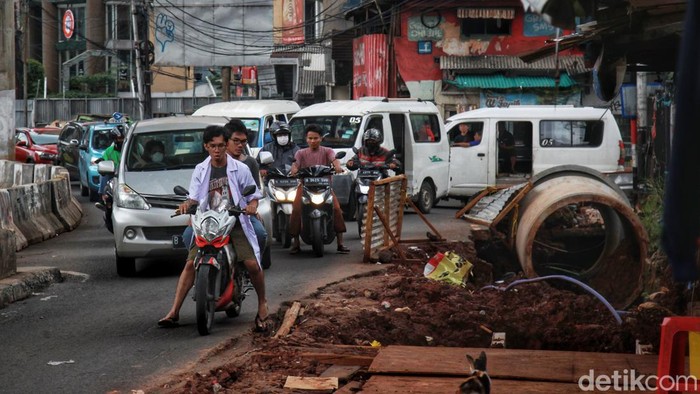 Pedagang di Cipulir Merugi Imbas Proyek Gorong-gorong