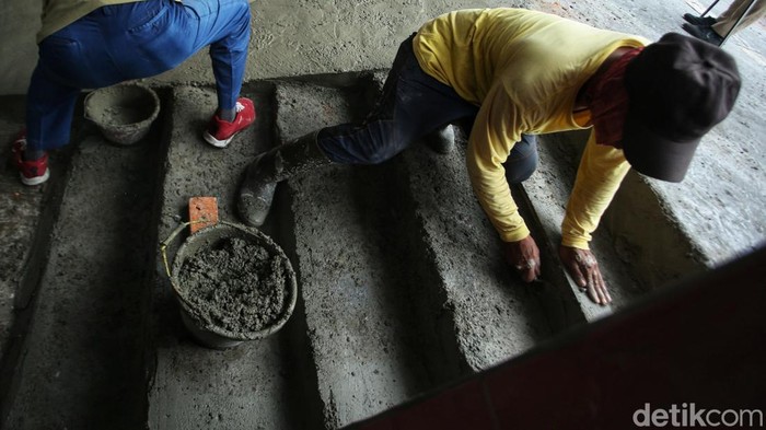 Alhamdulillah! Gerbang SDN 1 Pocin Kini Dibuat Anak Tangga