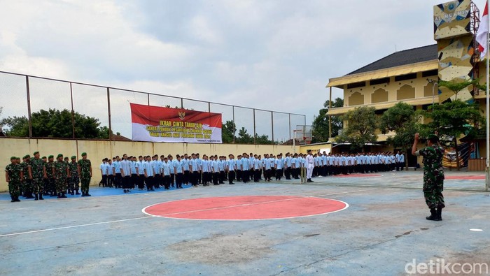 Momen Abu Bakar Ba'asyir Ikut Upacara Hari Pahlawan di Ponpes Ngruki