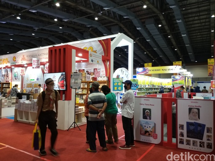 Ribuan Judul Buku Ada di IIBF 2022, Yuk Kunjungi!