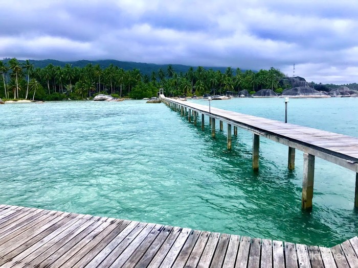 Potret Lukisan Alam Nan Indah Gunung Ranai dari Natuna