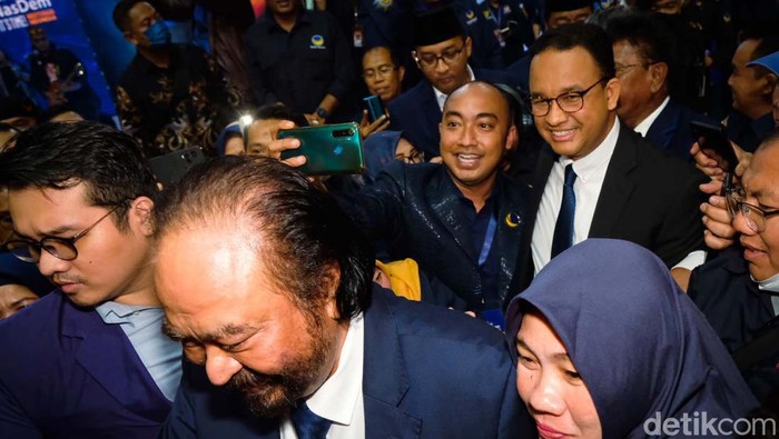 Momen Mesra Surya Paloh-Anies Baswedan di HUT NasDem Momen Mesra Surya Paloh-Anies Baswedan di HUT NasDem