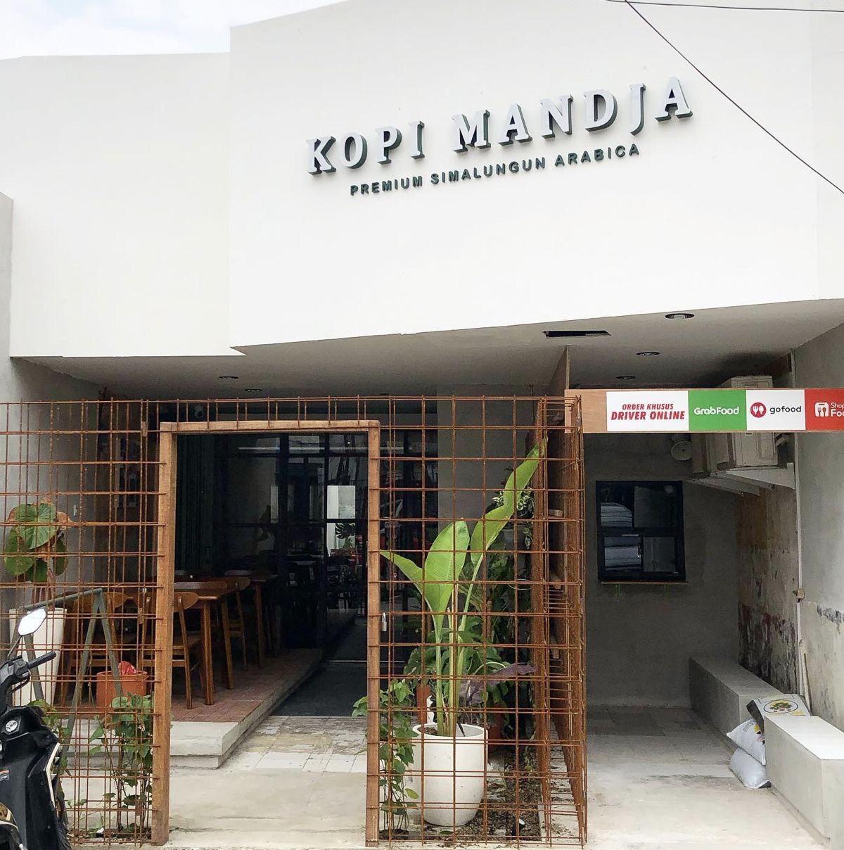 5 Coffee Shop Hits Buat Santai Akhir Pekan, Mampir Yuk! 5 Coffee Shop Hits Buat Santai Akhir Pekan, Mampir Yuk!