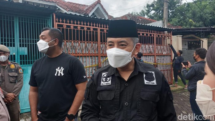 Sekeluarga Tewas 'Mengering', Walkot Jakbar: Jangan Terjebak Diksi ... Sekeluarga Tewas 'Mengering', Walkot Jakbar: Jangan Terjebak Diksi ...