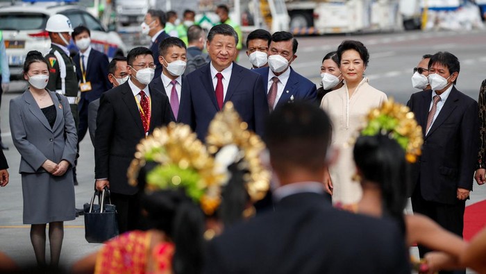Foto-foto Presiden China Xi Jinping Tiba di Bali Foto-foto Presiden China Xi Jinping Tiba di Bali