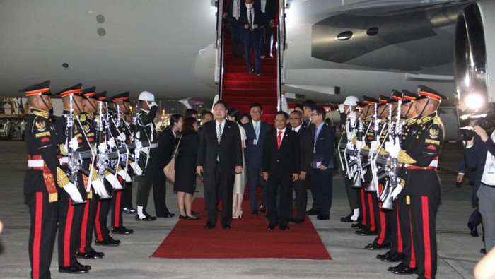 Mendagri Sambut Kedatangan Sejumlah Tamu Negara G20 di Bali Mendagri Sambut Kedatangan Sejumlah Tamu Negara G20 di Bali