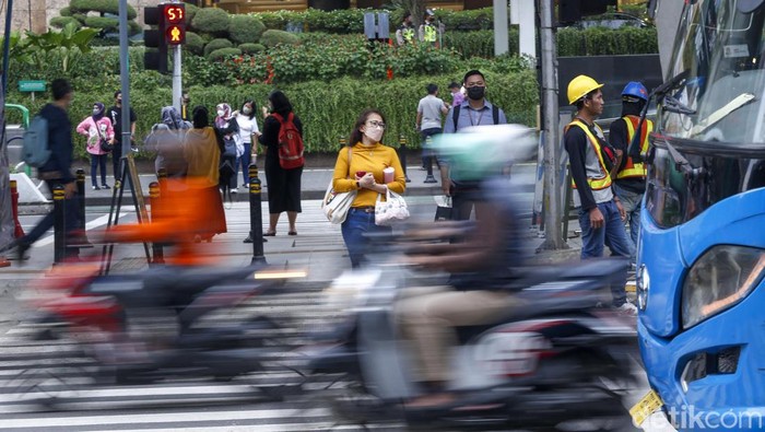 Warga +62 Merapat! Kemenkes Ungkap Alasan RI Bakal 'Bye-bye' PPKM Akhir ... Warga +62 Merapat! Kemenkes Ungkap Alasan RI Bakal 'Bye-bye' PPKM Akhir ...