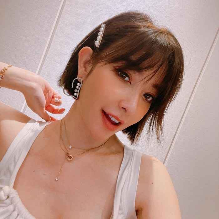 Sharon Hsu Ngaku Berhubungan Intim 5 Kali Seminggu