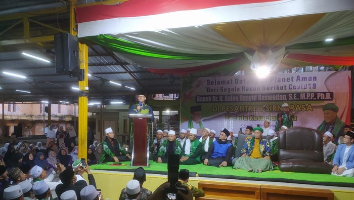 Kunjungi Ciamis, Anies Baswedan Silaturahmi ke Abah Aos Kunjungi Ciamis, Anies Baswedan Silaturahmi ke Abah Aos