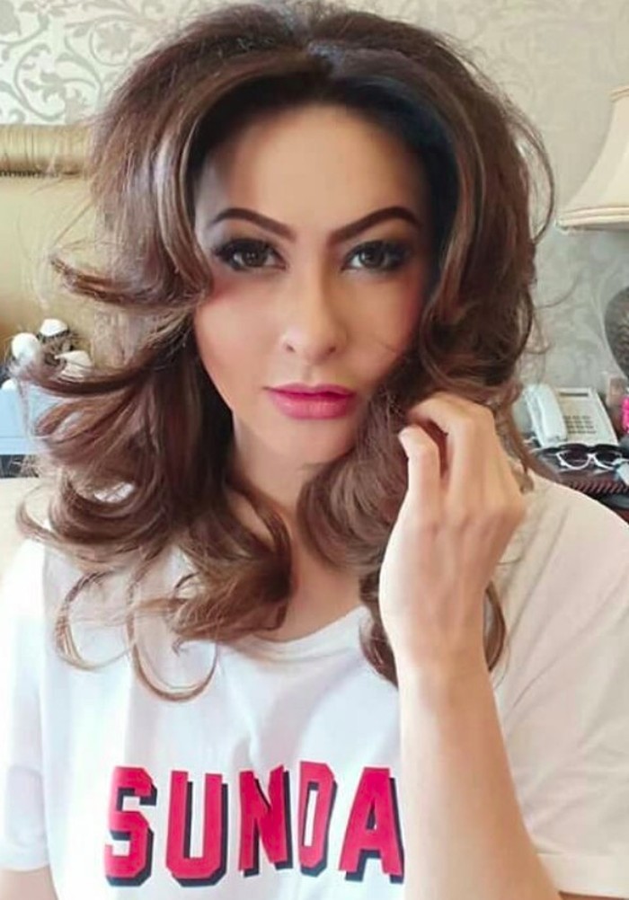 Wajah Awet Muda Diana Pungky 'Jinny Oh Jinny' di Usia 48 Tahun