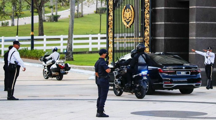 Momen Anwar Ibrahim Resmi Jadi PM Malaysia