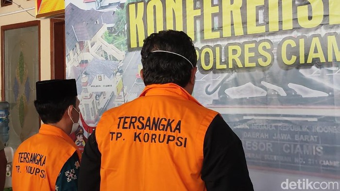Eks Kades dan Sekdes di Ciamis Jadi Tersangka Korupsi! Eks Kades dan Sekdes di Ciamis Jadi Tersangka Korupsi!