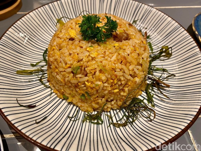 Ada Mie Terbang dan Dimsum Bentuk Durian hingga Jagung di Resto Ini