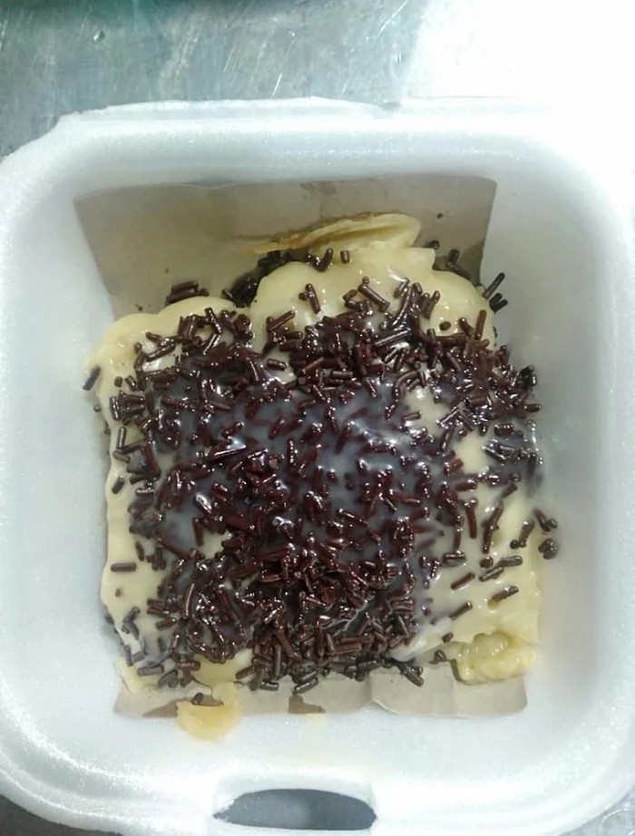 Nyam! 20 Kue Pancong Lumer Leleh Ada di Sini