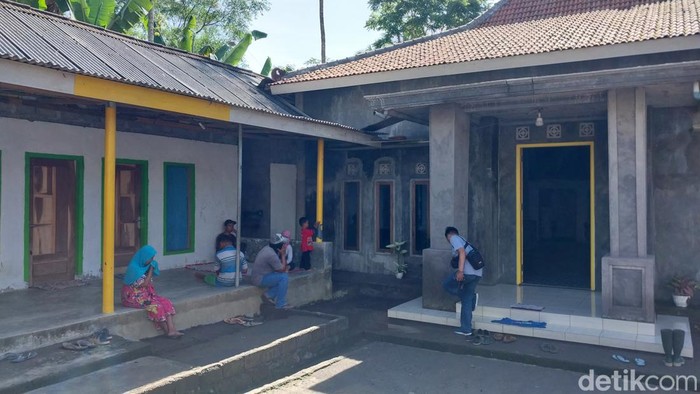 Polisi Akan Paksa Ponpes Bila Tetap Tolak Evakuasi Saat Semeru Genting Polisi Akan Paksa Ponpes Bila Tetap Tolak Evakuasi Saat Semeru Genting