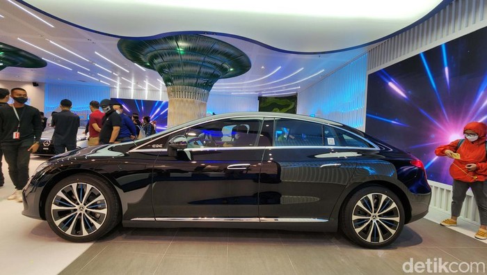 Intip Interior Mobil Listrik Para Sultan