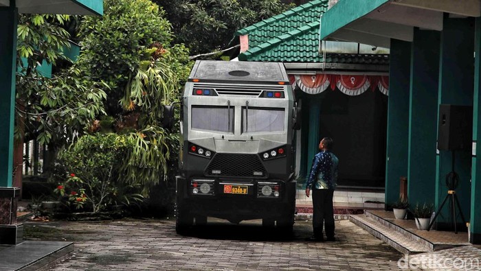 Suasana Rumah Calon Istri Kaesang Jelang Pengajian Suasana Rumah Calon Istri Kaesang Jelang Pengajian