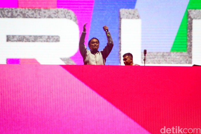 Dipha Barus Meriahkan Hari Pertama DWP 2022