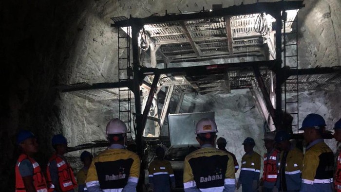 Duarrr! Terowongan PLTA Terbesar Sumatera Diledakkan