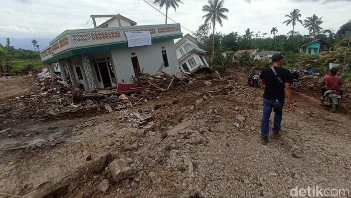Muncul Sesar Cugenang Usai Gempa Mengguncang