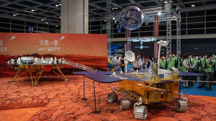 Mengunjungi Pameran Inovasi dan Teknologi di Hong Kong