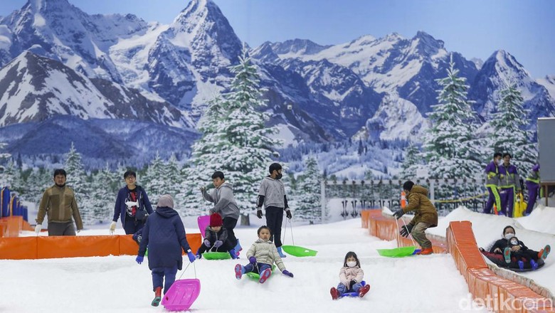 Akhir Pekan Paling pas Jalan-jalan ke Trans Snow World Bintaro