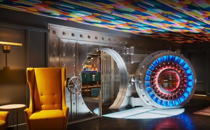 Keren! Bar di Basement Ini Dulunya Brankas Bank Nasional