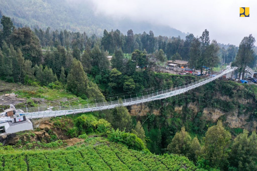 Jembatan Kaca Seruni Point, Calon Spot Asyik Nikmati Gunung Bromo Jembatan Kaca Seruni Point, Calon Spot Asyik Nikmati Gunung Bromo