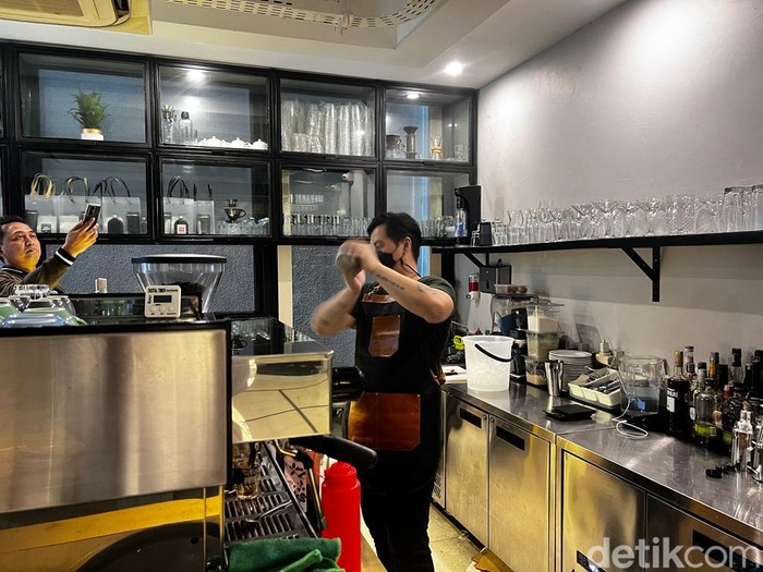 Unik! Kafe Baru di Senopati ini Tawarkan Kopi Cocktail dan Mocktail