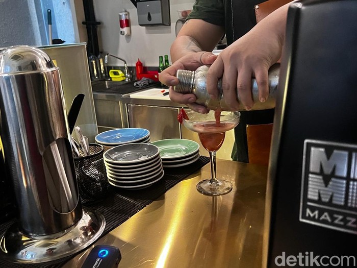 Unik! Kafe Baru di Senopati ini Tawarkan Kopi Cocktail dan Mocktail