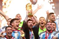 Sejarah Bisht, Jubah yang Dipakai Messi saat Terima Piala Dunia