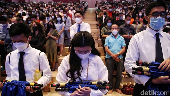 Suasana Khidmat Misa Malam Natal di GRII Kemayoran