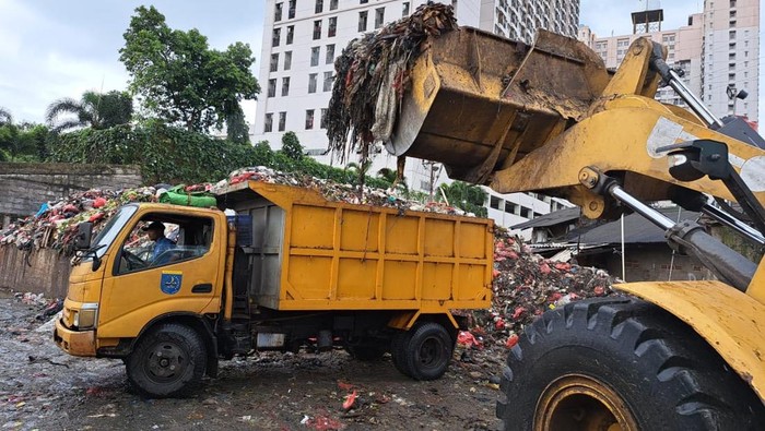 Warga Harap Sampah di Pasar Kemiri Muka Diangkut Setiap Hari: Semilir ... Warga Harap Sampah di Pasar Kemiri Muka Diangkut Setiap Hari: Semilir ...