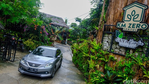 Nuansa Makan Bergaya Rimba di KM 0 Sentul