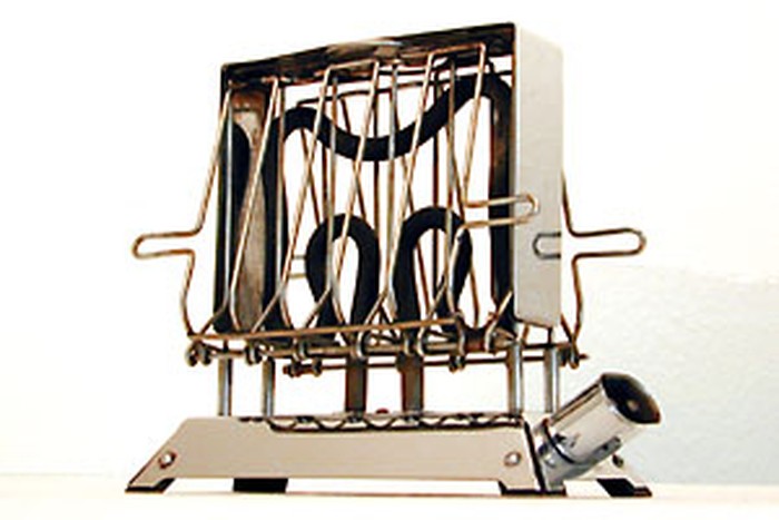 Potret 10 Pemanggang Roti Jadul yang Diproduksi Tahun 1920an