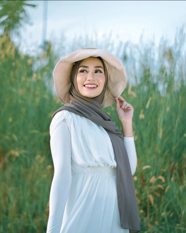 10 Foto Gaya Septia Yetri, Istri Putra Siregar yang Gugat Cerai Bos PS Store