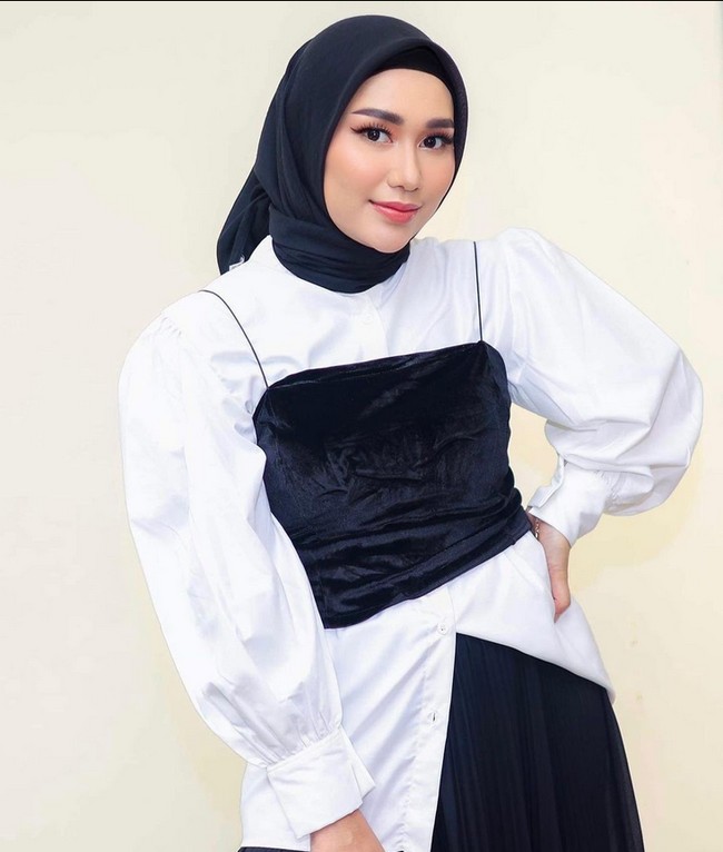 10 Foto Gaya Septia Yetri, Istri Putra Siregar yang Gugat Cerai Bos PS Store