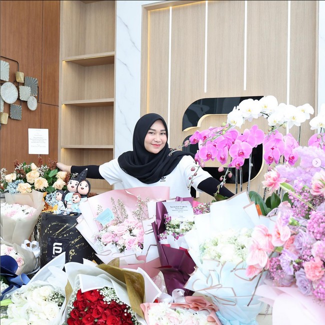 10 Foto Gaya Septia Yetri, Istri Putra Siregar yang Gugat Cerai Bos PS Store